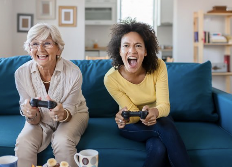 Top Reasons to Play Online Social Games This Summer