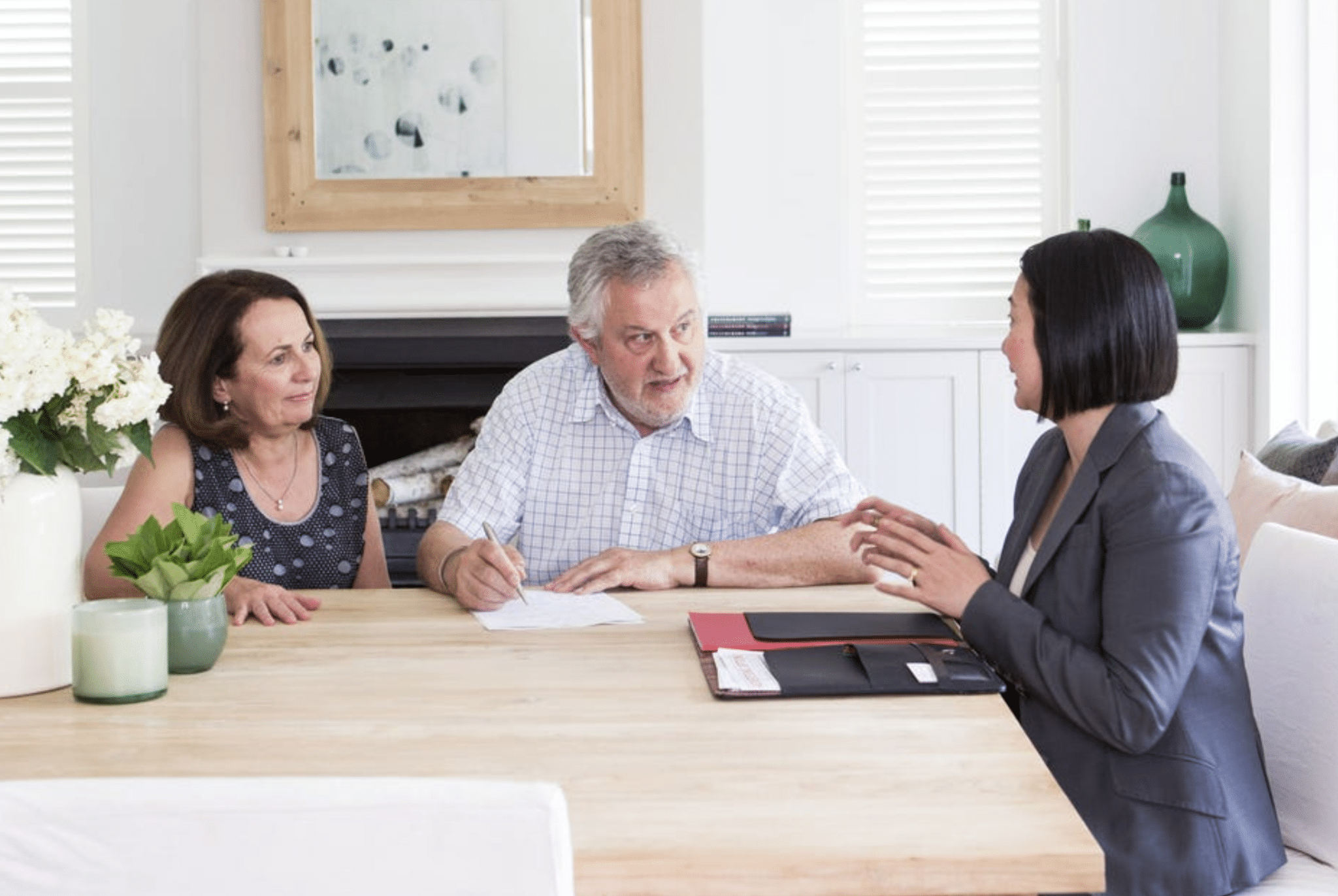 The Home Seller's Checklist: A Step-by-Step Guide to a Successful Sale