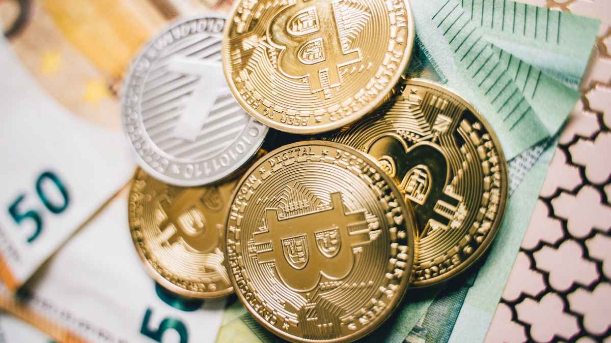 How Crypto And Blockchain Are Revolutionizing The Internet: A Primer To 