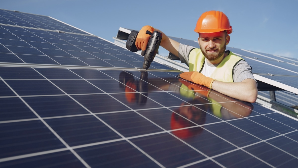 How Solar Panels Work in 7 Simple Steps