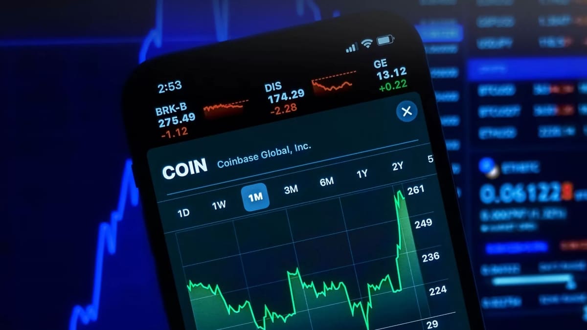 Big Data for Financial Services: Use Cases Features Toolkits and Skillsets