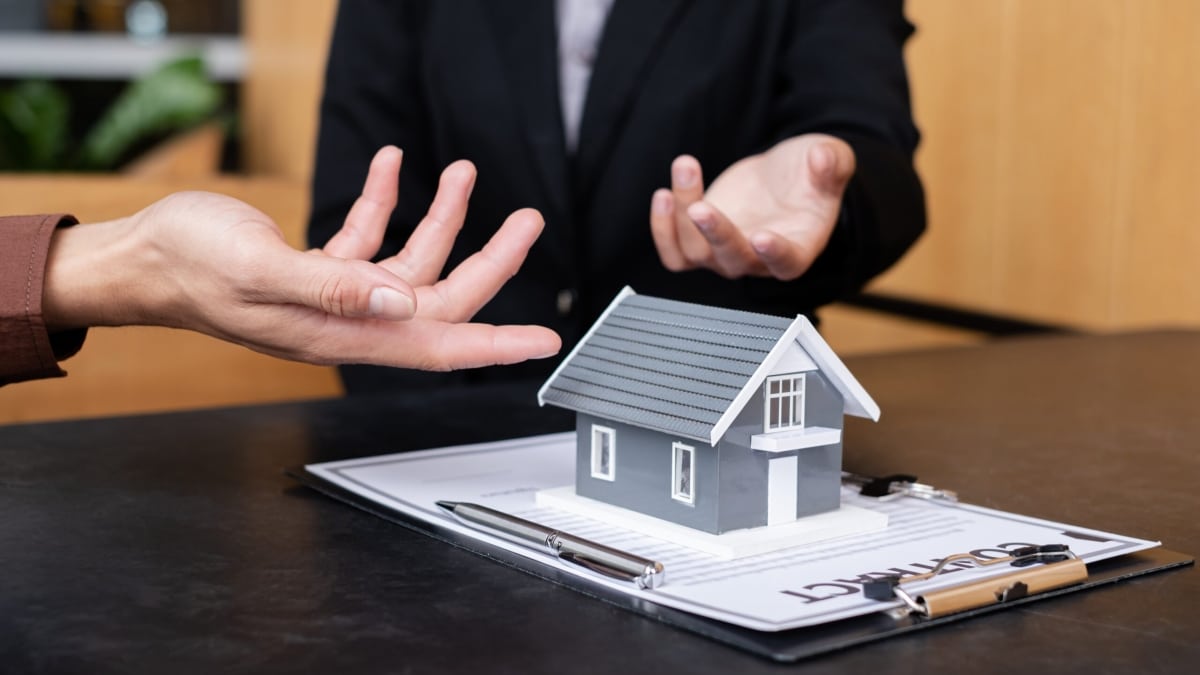 How to Choose the Best Offer: Evaluating Multiple Offers on Your UK ...