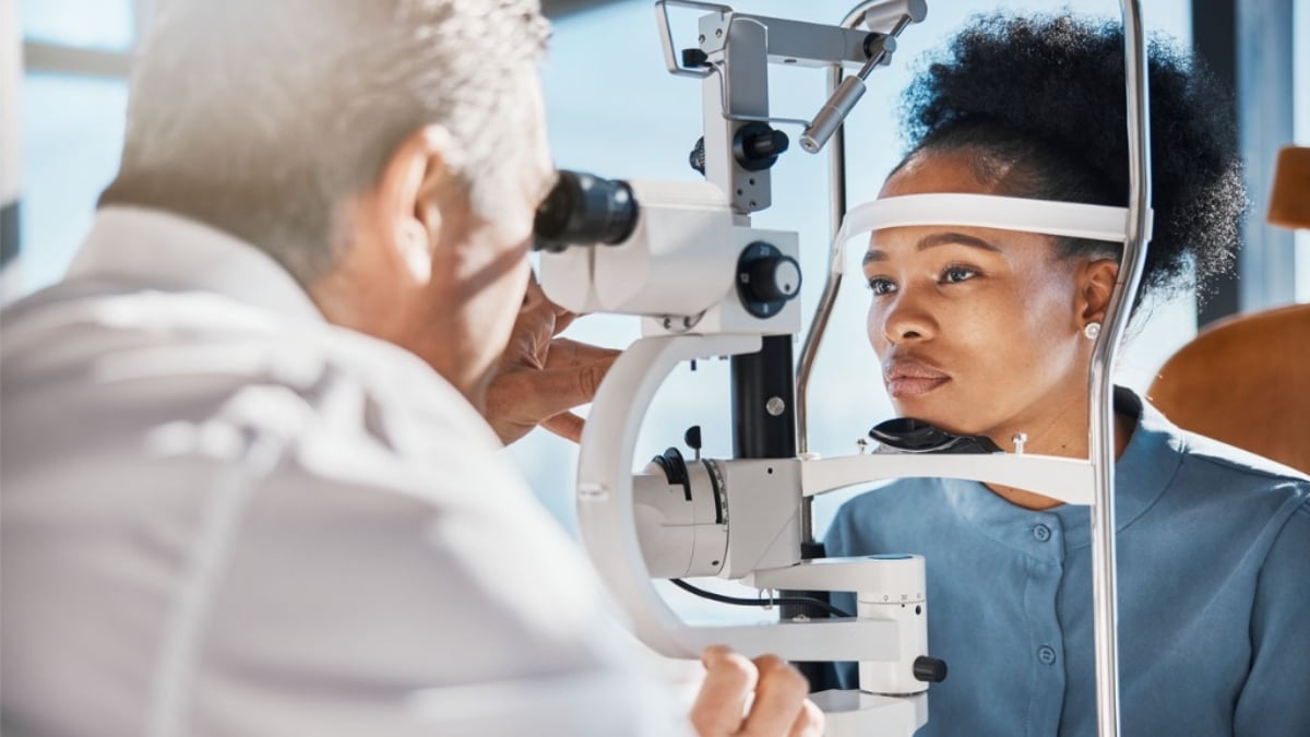 Understanding the Difference Between Ophthalmologists, Optometrists ...