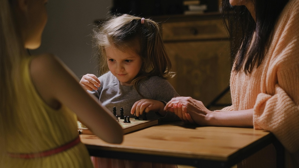 From Playtime to Homework: How Adjustable Kids’ Tables Grow with Your Child