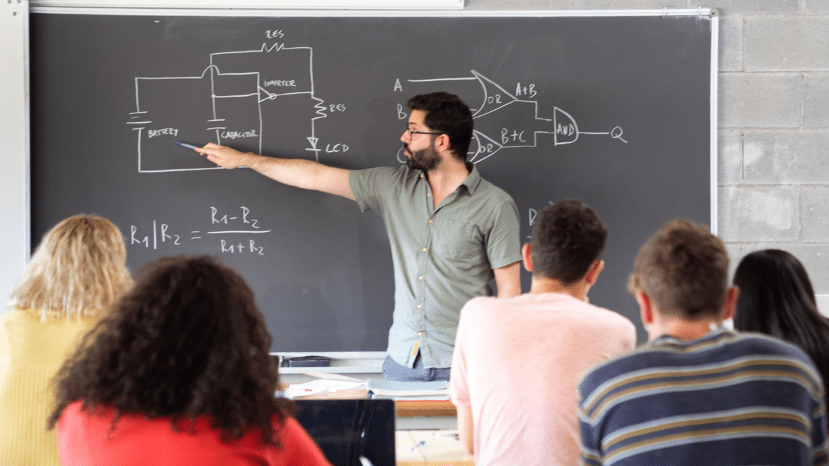 Physics Made Easy: How a Tutor Can Simplify Complex Concepts for You