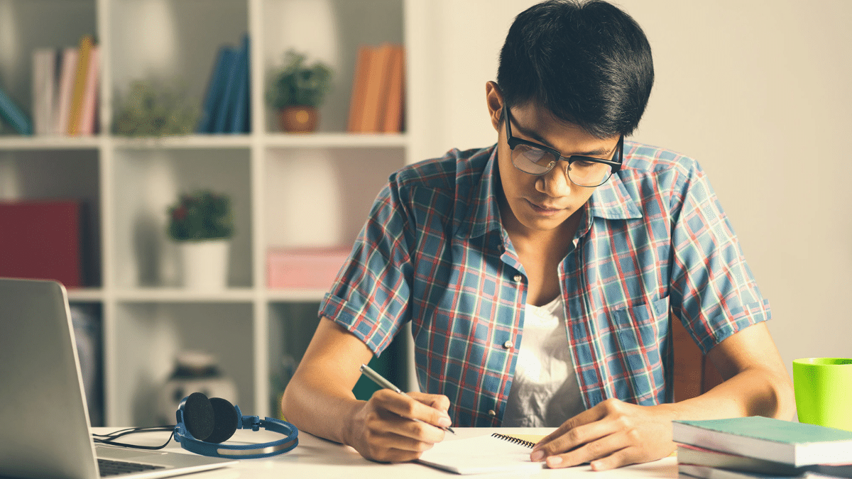 How to Write a Compelling College Essay That Stands Out