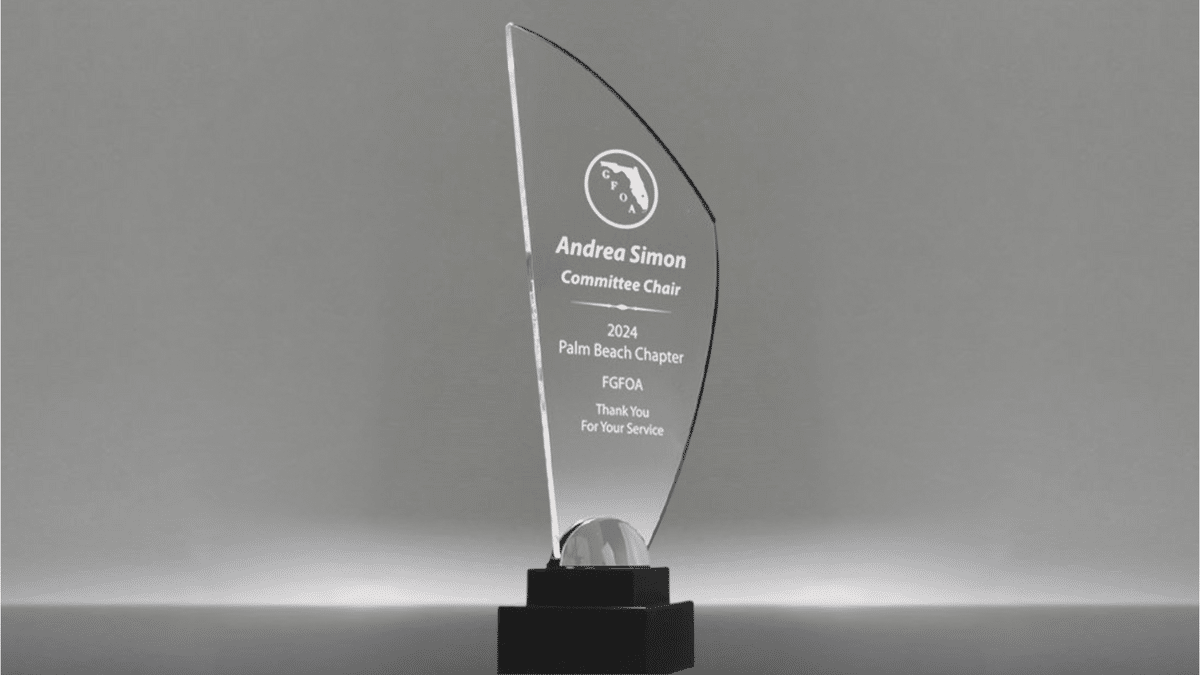 Trends in Acrylic Award Designs You’ll See This Year